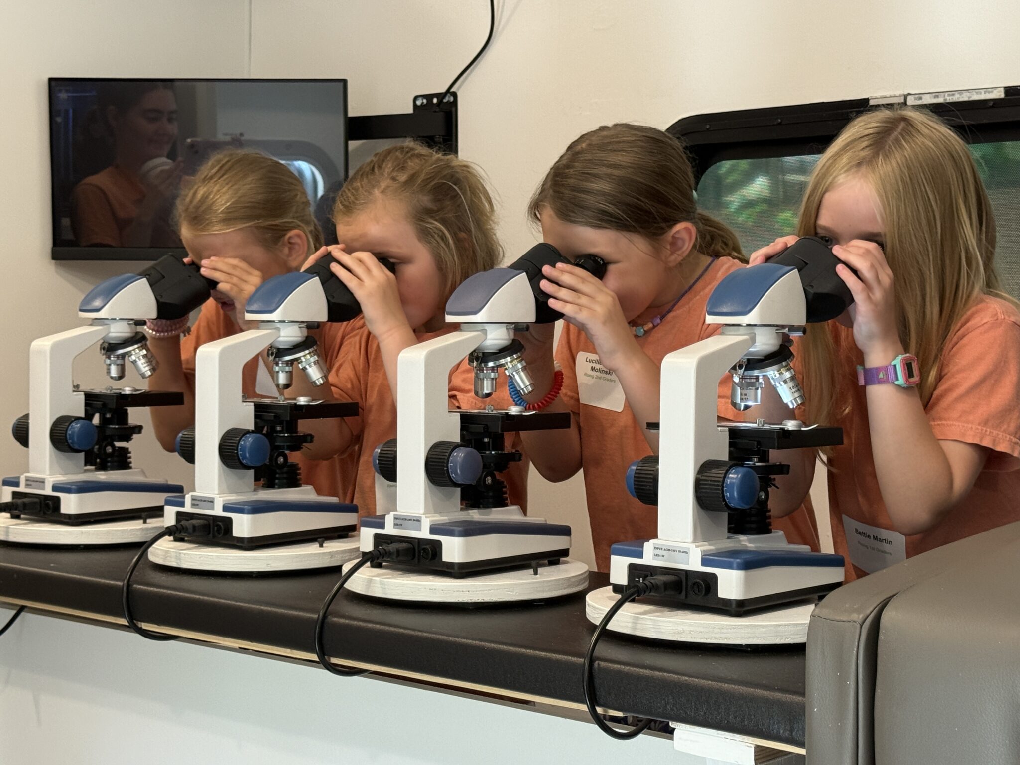 Geo Explorer Labs – Science on wheels!